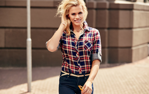 Nicolette Van Dam Tekent Modellencontract Grazia