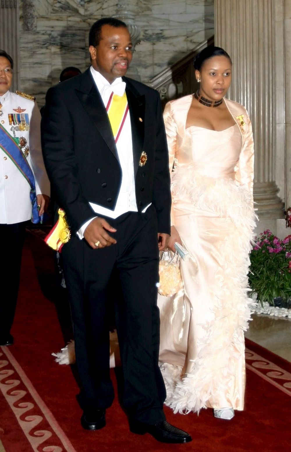 Triest: 12de vrouw van Mswati III overleden | Beau Monde